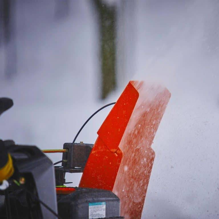 Ariens Deluxe 24 Snow Blower Review (ST24LE) | SnowBlowers.net